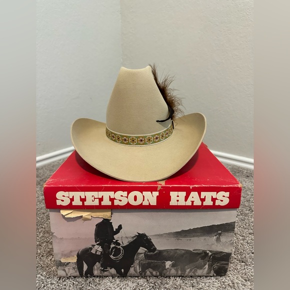 Stetson | Accessories | Vintage Stetson Beige Cowboy Hat With Feathers ...